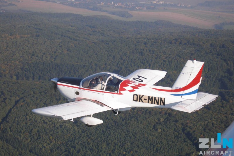 Z 242 L Guru ZLIN AIRCRAFT